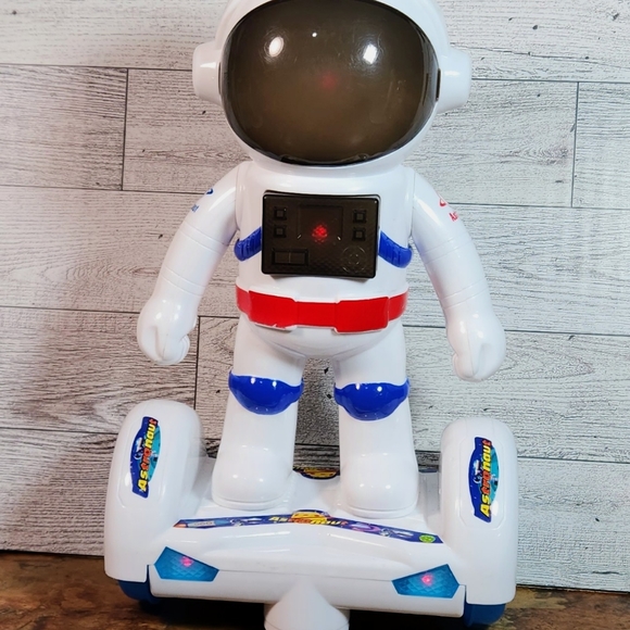 DGL | Toys | 12 Tall Astronaut Robo Vivitar Lightup Robo Space Flyer ...